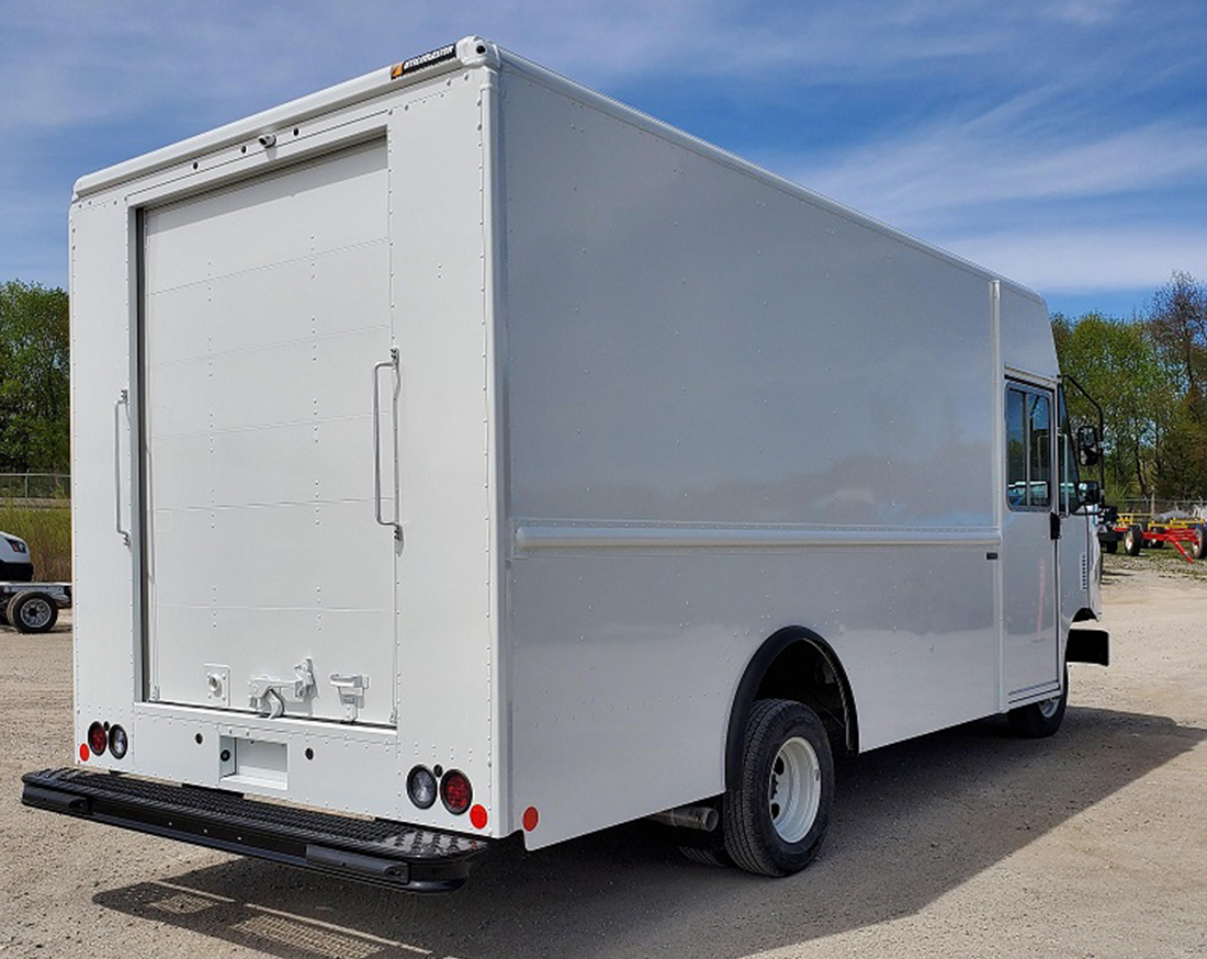 2021 Ford E450 14’ P700 Stepvan - Delivery Trucks