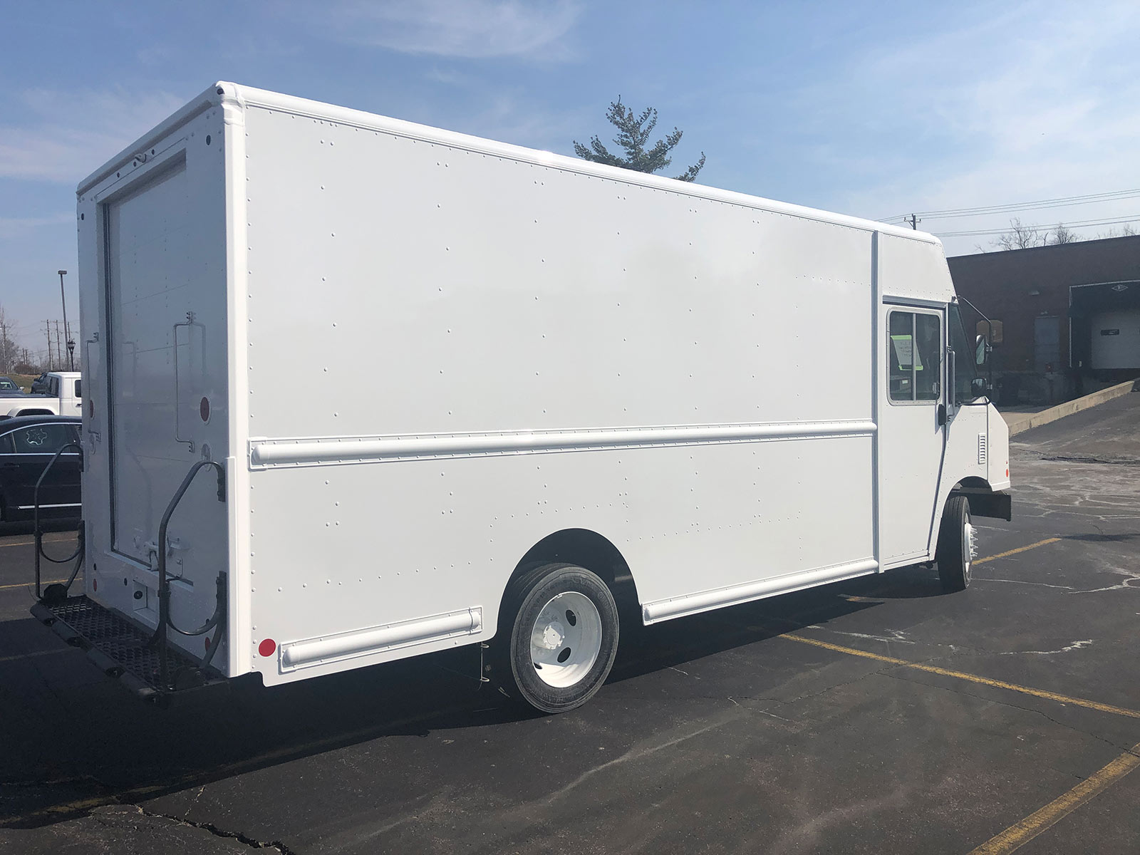 New Ford F59 P900 Stepvan - Utilmaster Body - Delivery Trucks