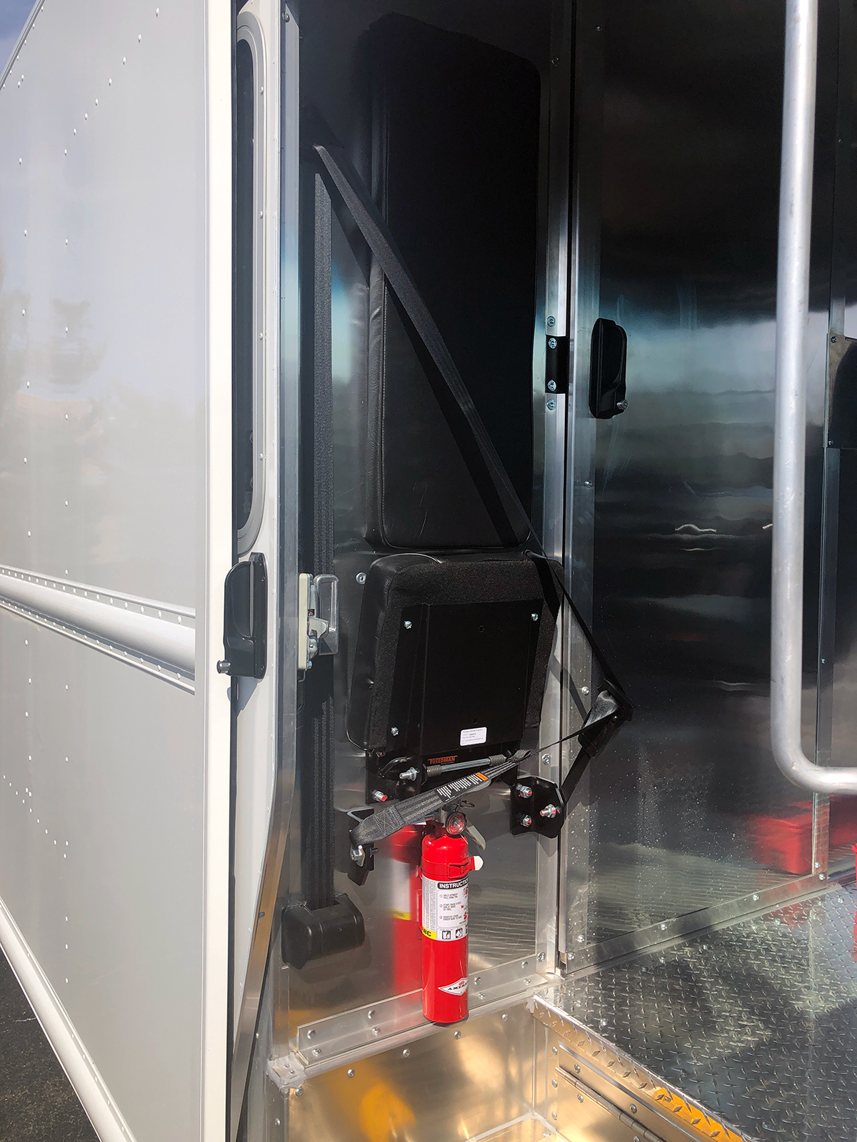 New Ford F59 P900 Stepvan - Utilmaster Body - Delivery Trucks