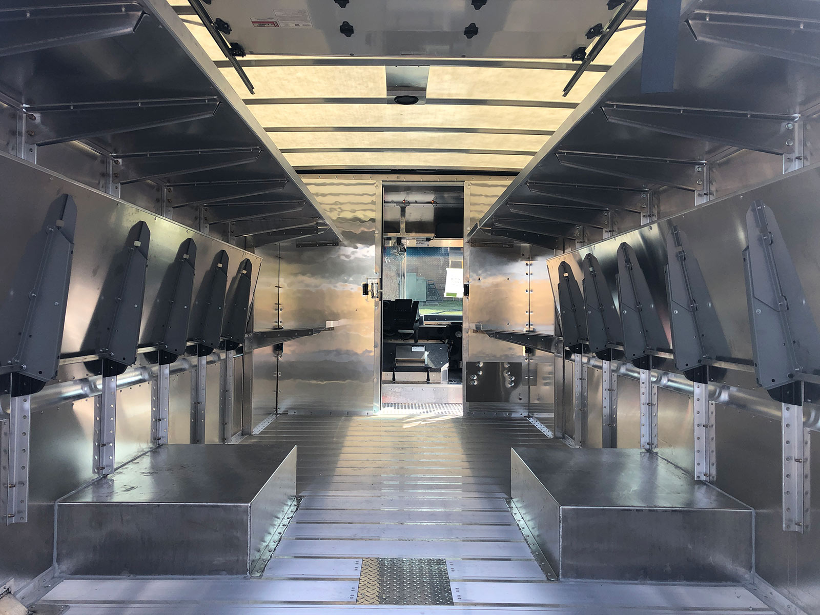 New Ford F59 P900 Stepvan - Utilmaster Body - Delivery Trucks