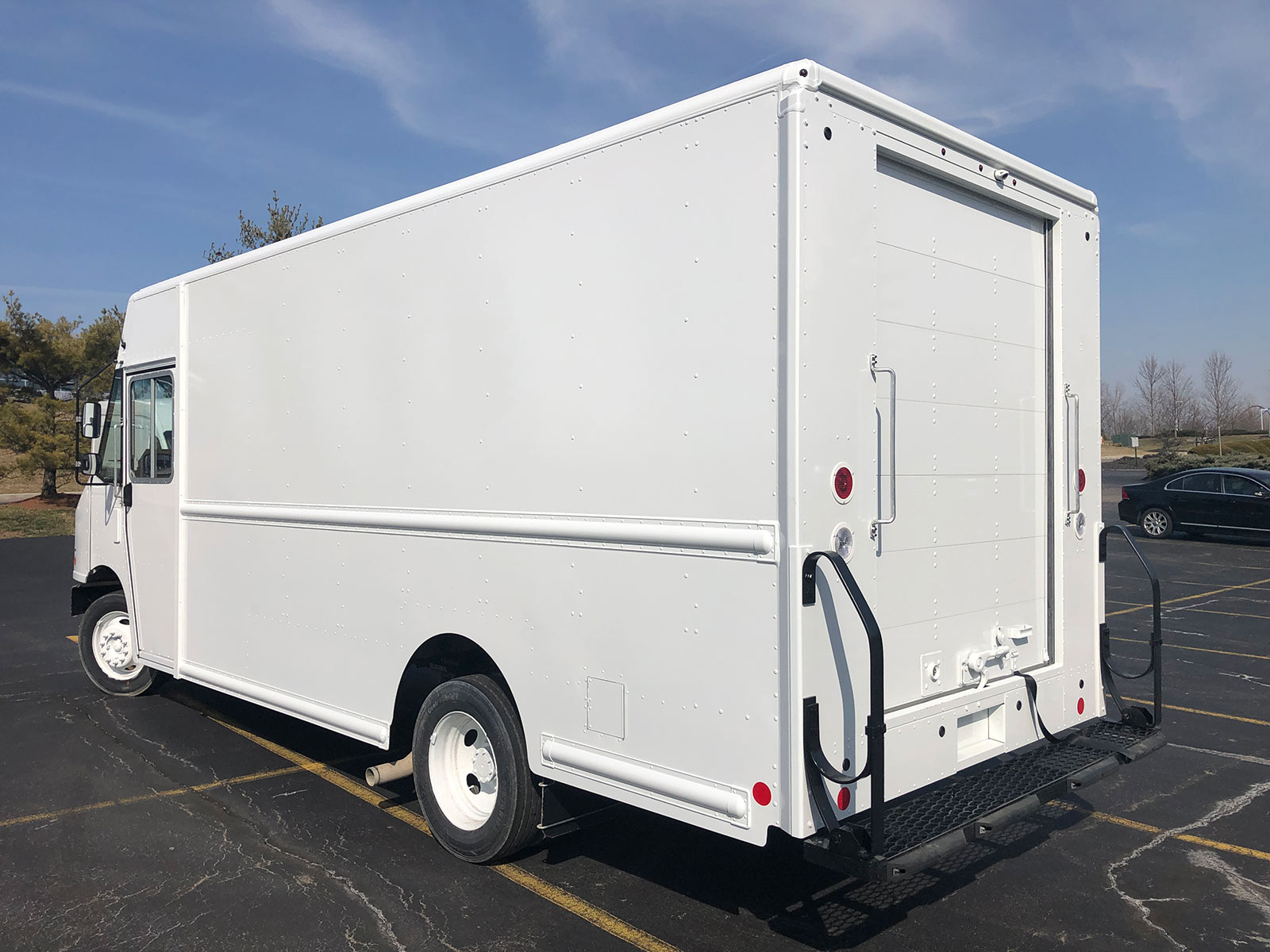 New Ford F59 P900 Stepvan - Utilmaster Body - Delivery Trucks